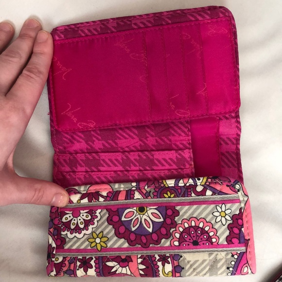 Vera Bradley | Bags | Vera Bradley Wallet Excellent Condition | Poshmark
